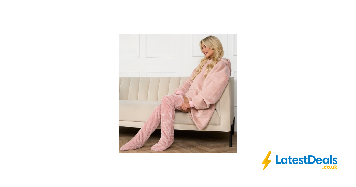 OHS over the Knee Teddy Slipper Socks, Blush, £4 at OnlineHomeShop